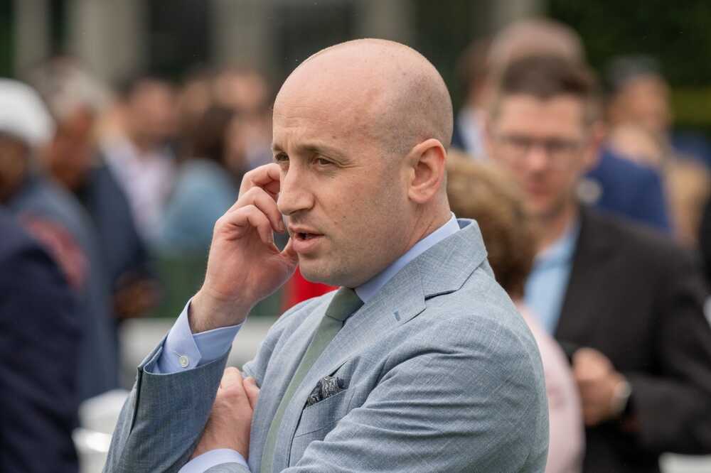 Stephen Miller’s Cousin Attacks Him | The Red Alert News